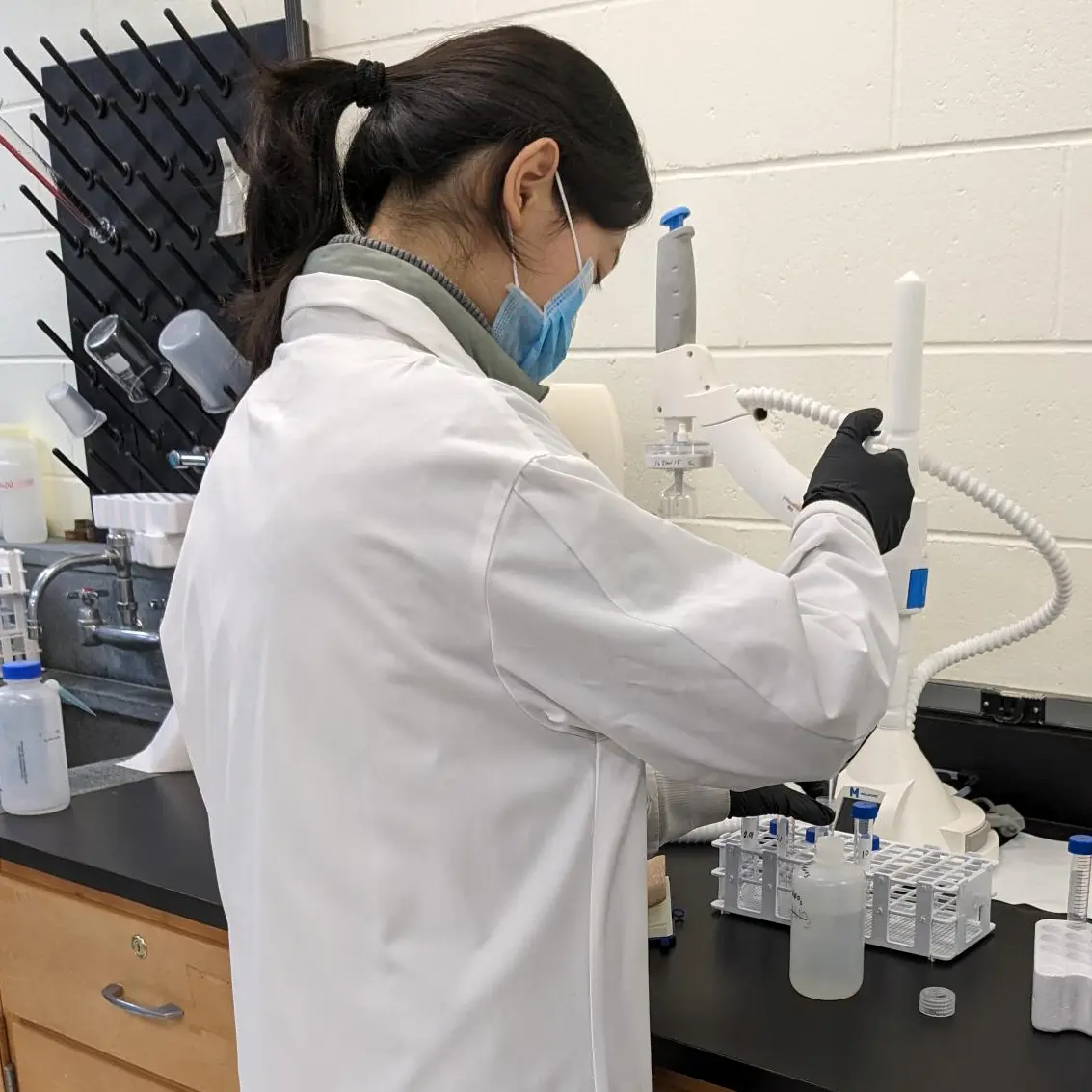 Boston Latin School Student Turns to Core Research Facilities for Help | UMass Lowell